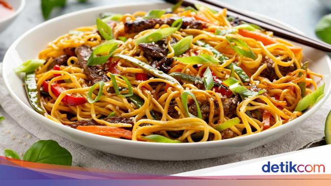 Resep Mie Goreng Daging, Mie Spesial untuk Sajian Imlek