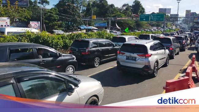 One Way Arah Puncak Bogor Diterapkan, Jalur Arah Jakarta Ditahan Sementara