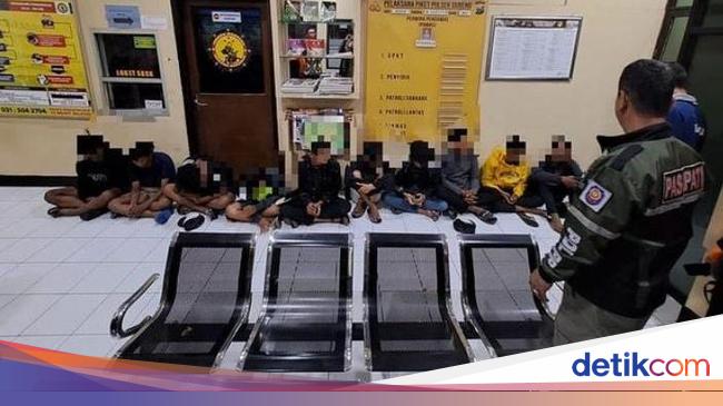 15 Remaja di Surabaya Hendak Tawuran Bawa Sajam Diamankan