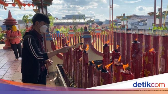 Perayaan Imlek di Vihara Tanda Bhakti Bandung Perayaan Imlek di Vihara Tanda Bhakti Bandung