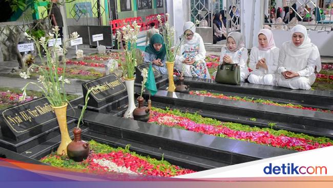Khofifah Dukung Pengajuan Kiai Bisri Syansuri Jadi Pahlawan Nasional