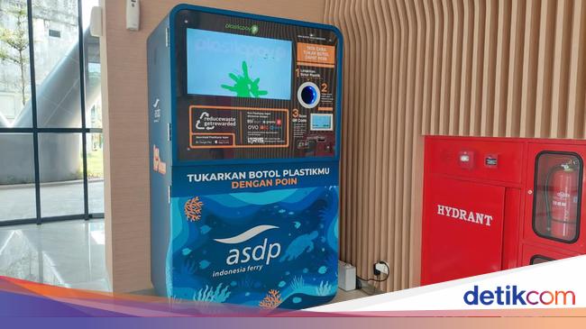 ASDP Kurangi Sampah Plastik di Laut Pakai Reverse Vending Machine