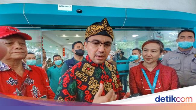 Gembiranya Sahrul Gunawan Sambut Ridwan Kamil di Golkar