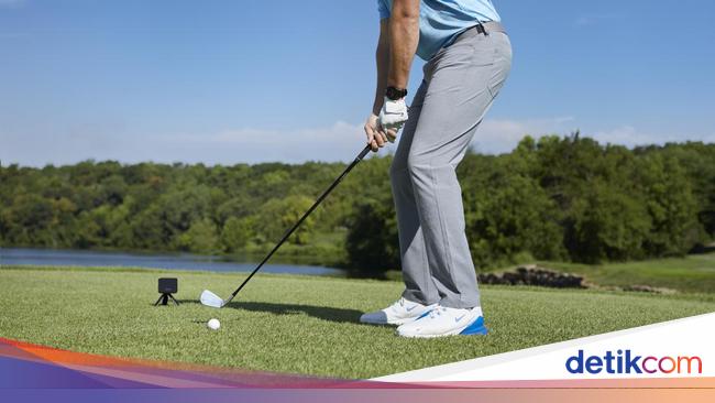 Garmin Approach R10 Teman Main Golf Indoor, Outdoor dan Virtual