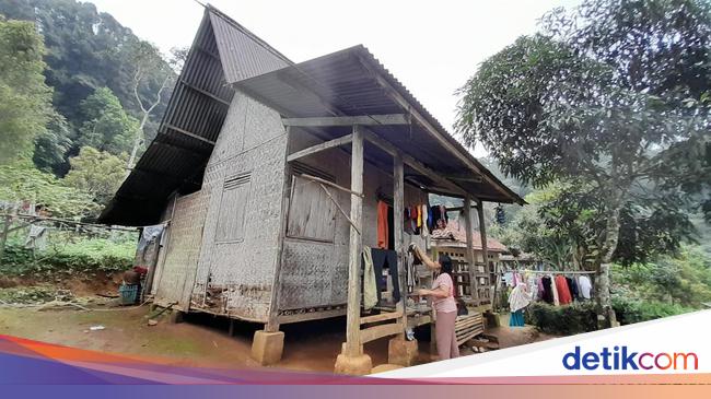 Mengenal Konsep Atap Rumah Julang Ngampak di Kampung Adat Sumedang