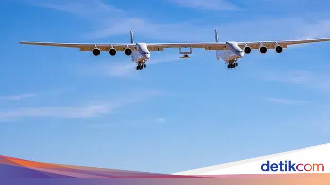 Sudah Lihat Pesawat Terbesar di Dunia? Lebar Sayapnya Ngalahin Lapangan ...