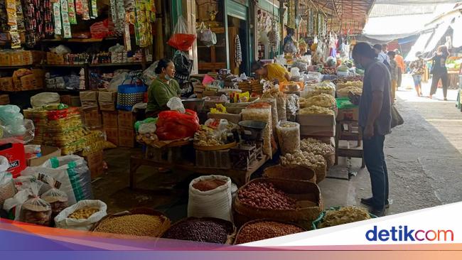 Pedagang Takut Revitalisasi Pasar Umum Negara Terlalu Modern Pedagang Takut Revitalisasi Pasar Umum Negara Terlalu Modern