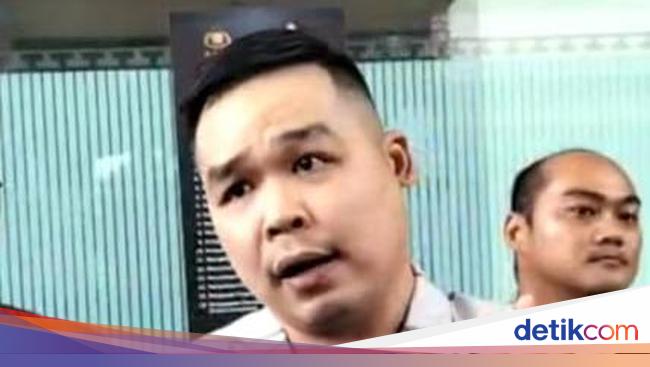 Pintu Perdamaian Ditutup, Ferry Irawan Siap Hadapi Persidangan Pintu Perdamaian Ditutup, Ferry Irawan Siap Hadapi Persidangan