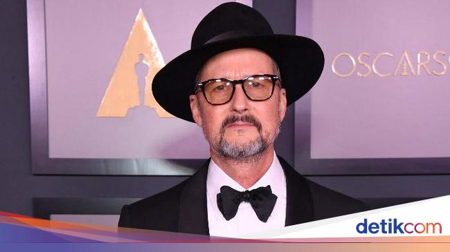 Karya Terbaik Todd Field, Sutradara Tar Peraih Nominasi Oscar 2023