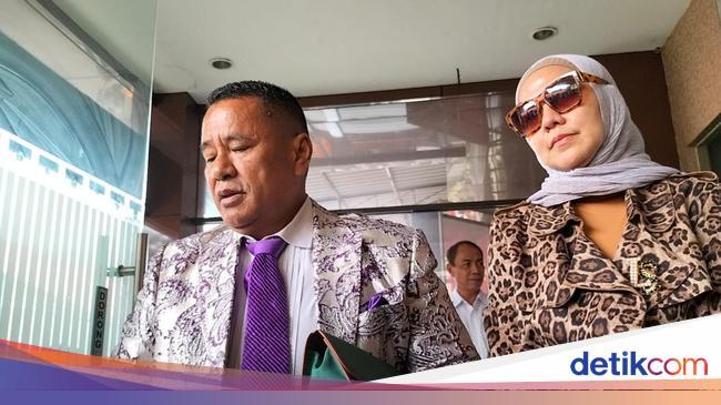 Potret Venna Melinda-Hotman Paris Jelang Pemeriksaan Tambahan Kasus KDRT