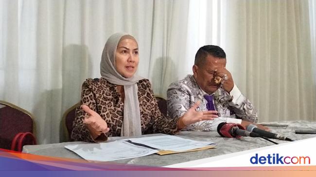 Venna Melinda Sebut Ferry Irawan Pernah Ancam Viralkan Video Intim Venna Melinda Sebut Ferry Irawan Pernah Ancam Viralkan Video Intim