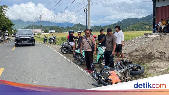 Motor Tabrak Pikap saat Hendak Menyalip di Mamuju, Ibu Pengendara Tewas Motor Tabrak Pikap saat Hendak Menyalip di Mamuju, Ibu Pengendara Tewas
