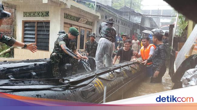 TNI AD Kerahkan 585 Personel Bantu Evakuasi Korban Banjir-Longsor di Manado