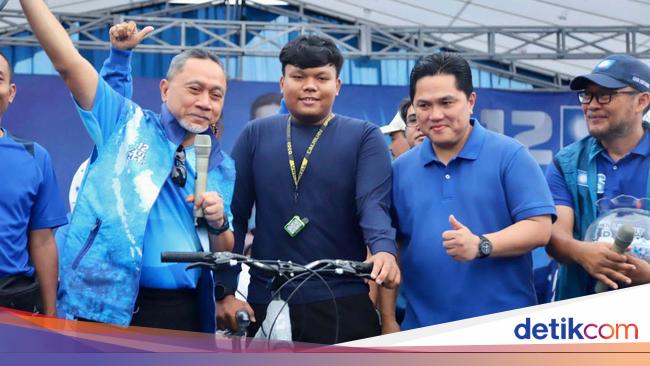 Indonesia Lolos Sanksi Berat FIFA, Zulhas: Terima Kasih Pak Erick Indonesia Lolos Sanksi Berat FIFA, Zulhas: Terima Kasih Pak Erick