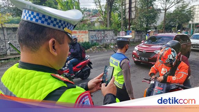 Ratusan Bikers Sunmori Berknalpot Bising Terjaring Razia di Lembang