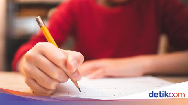 40 Contoh Narrative Text Singkat Berbagai Tema, Lengkap dengan Artinya