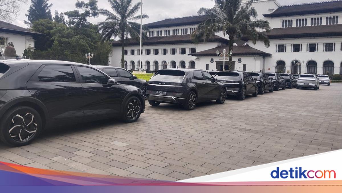 Biaya Mobil Dinas Pejabat Hampir Rp 1 M Saat Negara Efisiensi Tuai Kritik