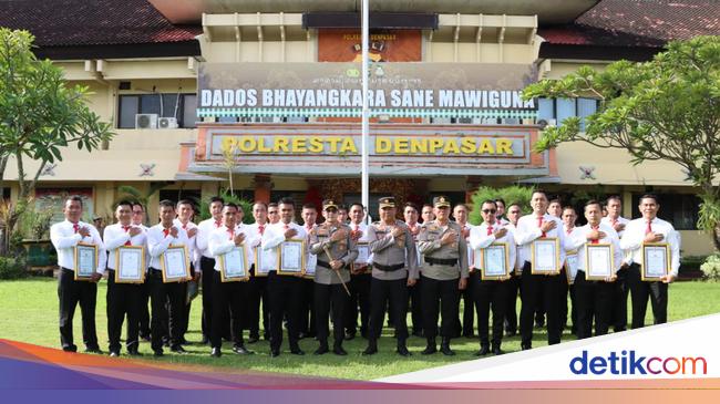 Ungkap Pembunuhan PSK Michat, 19 Polisi Dapat Penghargaan Ungkap Pembunuhan PSK Michat, 19 Polisi Dapat Penghargaan