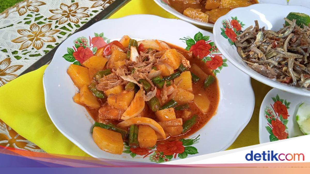 5 Fakta Saprahan, Tradisi Makan Bersama Khas Kalimantan yang Dilupakan