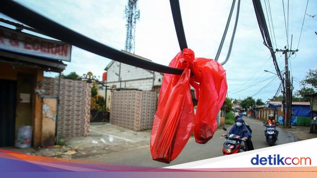 Awas! Ada Kabel Menjuntai di Jalan Tugu Macan Bogor