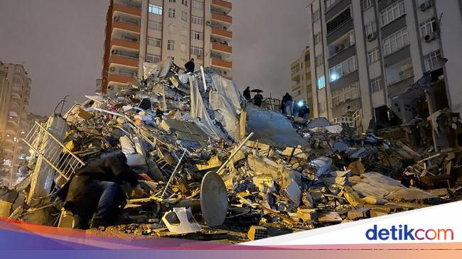 Gempa M 7,8 di Turki Tewaskan 15 Orang, Banyak Gedung Rusak