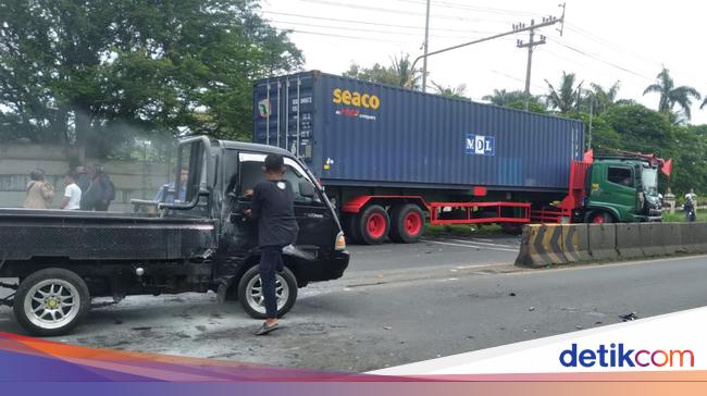 Kendaraan Laka Beruntun di Bergas Semarang Dievakuasi, Lalin Mulai Lancar