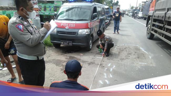 Terjatuh Dibonceng Nenek, Siswi SD Kelas 2 Tewas Terlindas Truk di Jombang