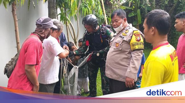 Penerjun Payung TNI Harusnya Mendarat di Pondok Cabe, tapi Terbawa Angin