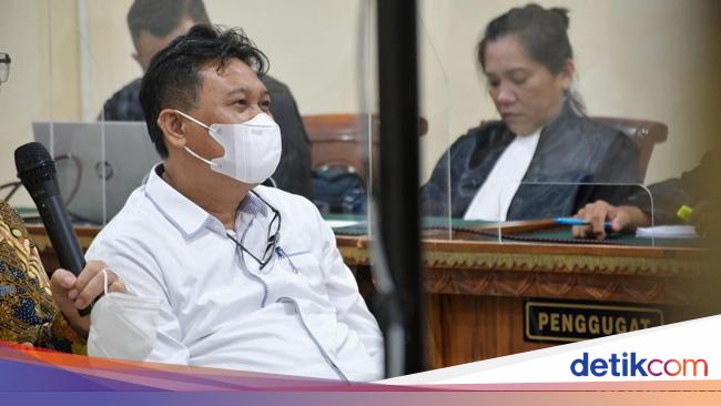 KPK Usut Pengakuan Eks Rektor Unri Luluskan 92 Mahasiswa Titipan