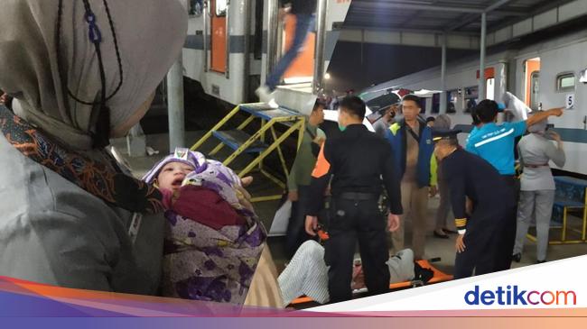 Heboh Penumpang Melahirkan di Kereta Api Bandung-Blitar