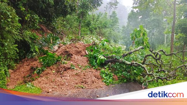 Tanah Longsor, Tiga Dusun di Karangasem Terisolasi