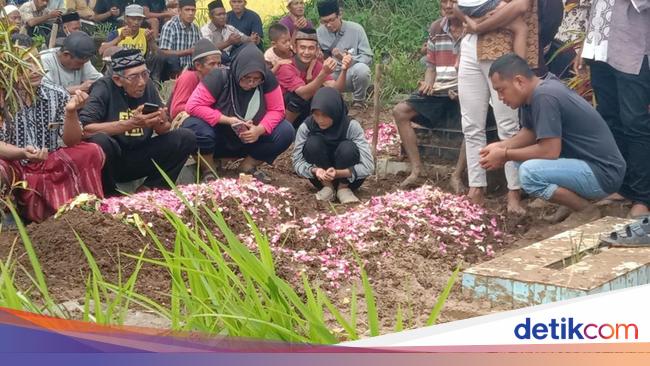 Niat Wisata Berujung Duka: Pikap Terjun ke Jurang, Tewaskan 5 Orang