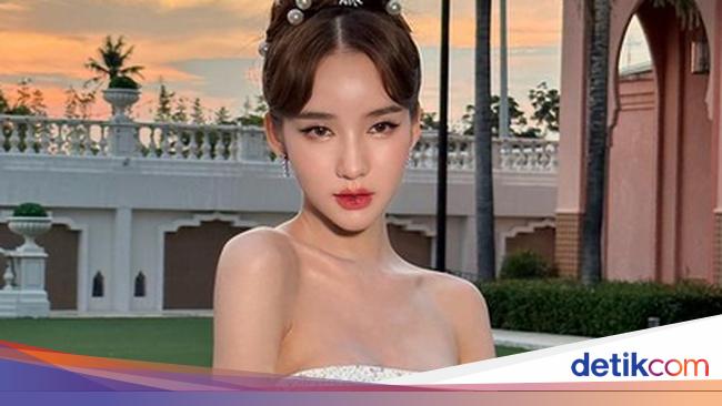 8 Foto Yoshi Rinrada, Transgender yang Tidak Kalah Cantik dari Nong Poy