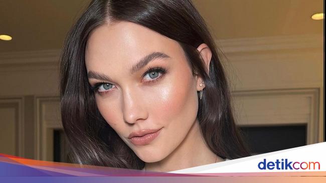 7 Inspirasi Warna Rambut 2023, Rose Gold hingga Warna Terong