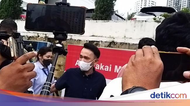 Kesabaran Ruben Onsu Habis, Tak Ada Maaf Untuk Pemfitnah Keluarganya Kesabaran Ruben Onsu Habis, Tak Ada Maaf Untuk Pemfitnah Keluarganya