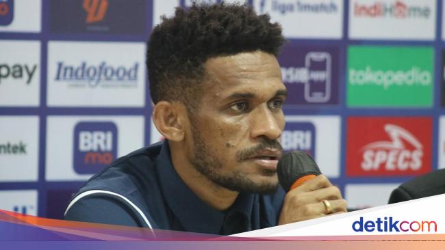 Persib Lepas Ricky Kambuaya ke Dewa United