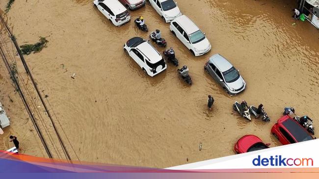 Banjir Rendam 7 Kecamatan Di Pangkep 80 Orang Mengungsi