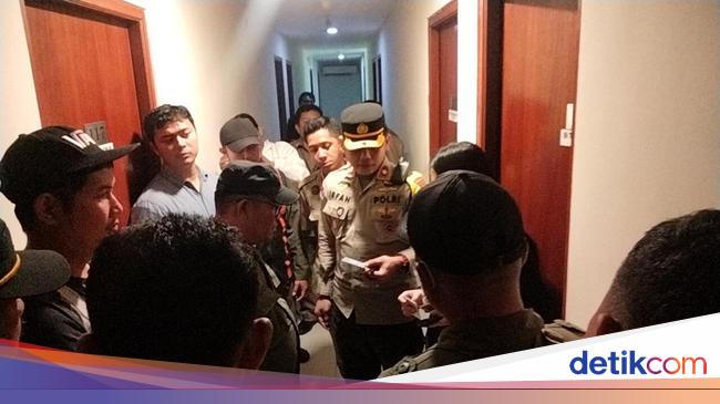 6 Pasangan Mesum Terjaring Razia Saat Malam Valentine di Surabaya