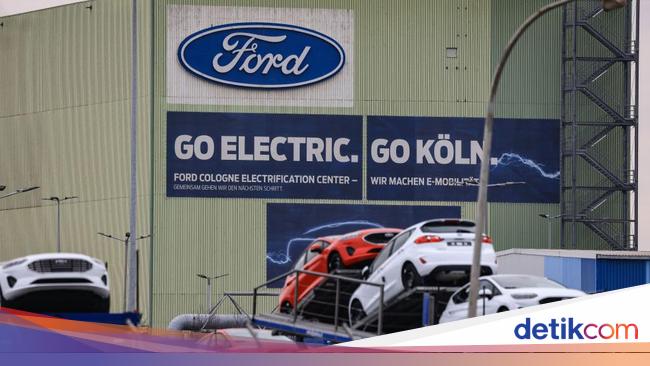 Fokus Garap Mobil Listrik, Ford Bakal PHK Massal Fokus Garap Mobil Listrik, Ford Bakal PHK Massal