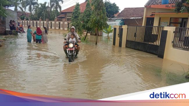 Tanggul Sungai di Mejobo Kudus Jebol, Ratusan Rumah Kebanjiran