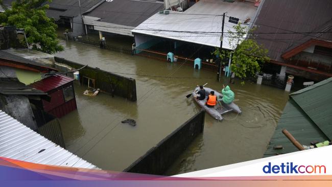 Potret Rumah Warga di Makassar yang Terendam Banjir 1,5 meter