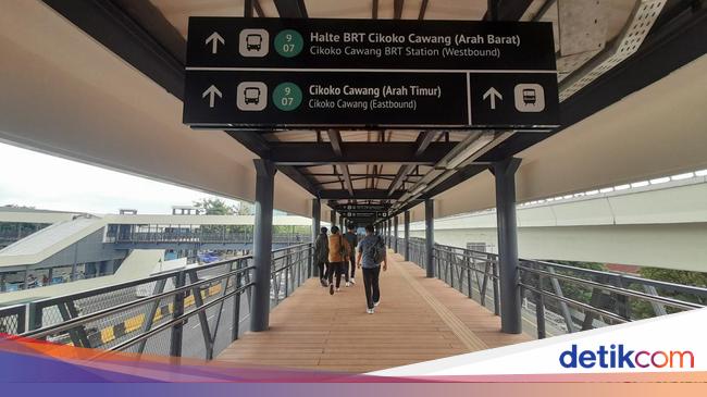 Halte TransJ St Cawang Dibuka, Penumpang Senang Bisa Lewat JPO Lintasi Tol