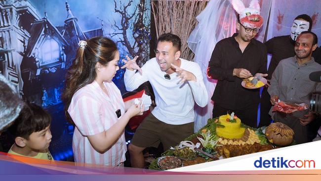 Ulang Tahun Bareng, Raffi Nagita dapat Kejutan Pesta Bertema Halloween