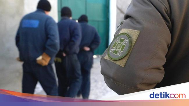 Negosiator Ukraina-Rusia Komunikasi Bahas Pertukaran 1.000 Tawanan Perang