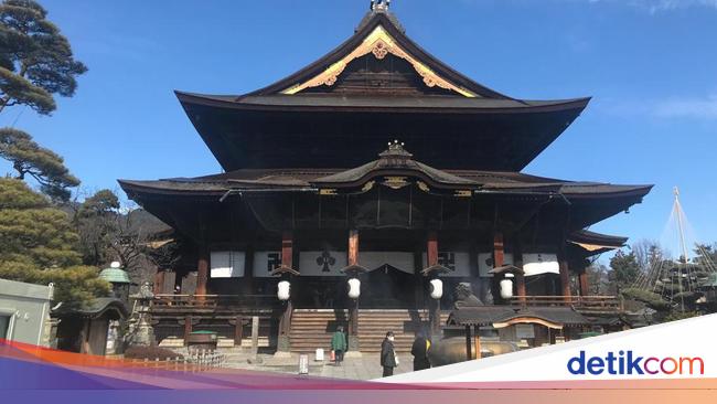 Sensasi Masuk Lorong Hitam Kuil Pertama di Jepang, Diyakini bak Reinkarnasi