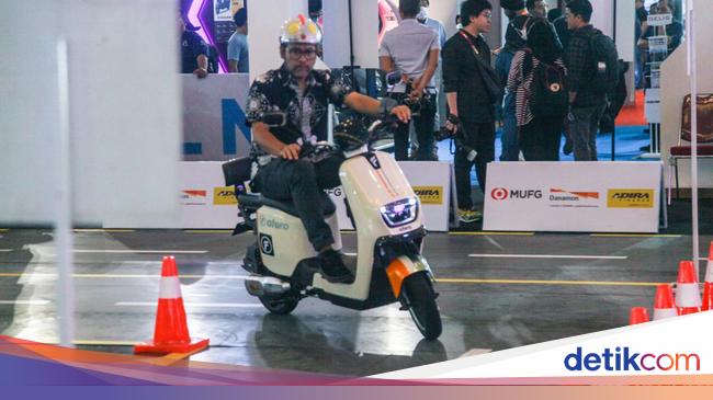 Masih Seret! Motor Listrik di Indonesia Cuma Laku 30 Ribu Unit dalam 3 ...