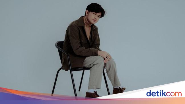 Arash Buana Rayakan Debut Album dengan Showcase