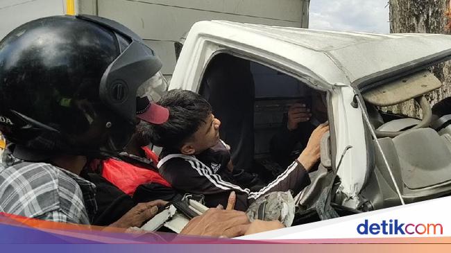Tabrakan Beruntun 6 Kendaraan di Kediri Libatkan Trailer, 1 Pemotor Tewas