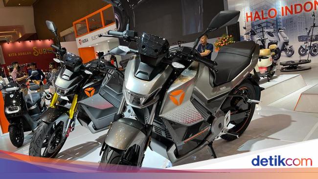 Daftar Harga Motor Listrik di IIMS 2023