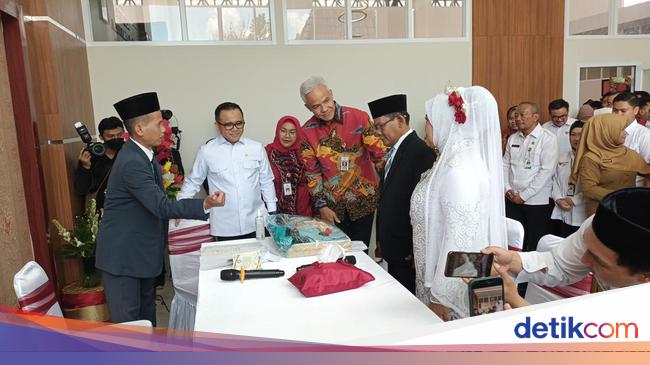 Momen MenPAN-RB dan Ganjar Jadi Saksi Nikah Dadakan di MPP Sragen